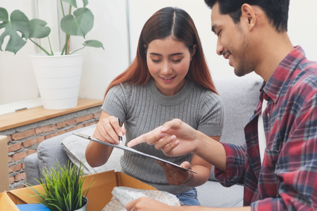 How to organize a move: learn the easy step-by-step process